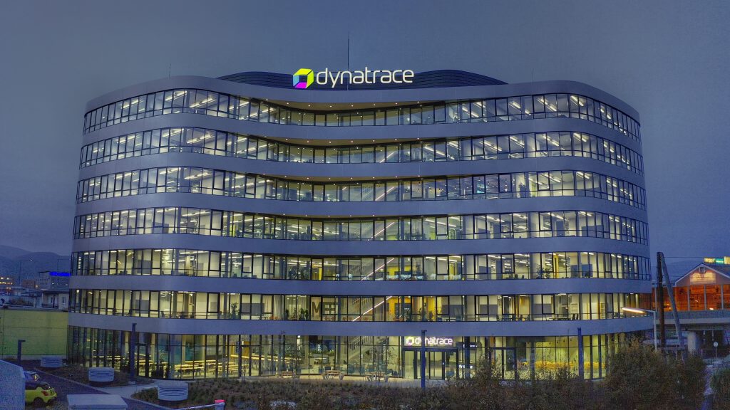Projekte | Dynatrace Standorte | Flightkinetic